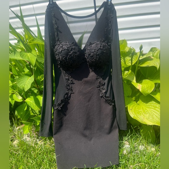 Windsor | Dresses | Black Lace Embroidered Cupped Chest Dress Chest And ...
